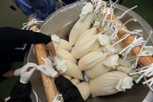 Complete Guide to How Japanese Sake Is Made｜From Rice to Bottle - Craft ...